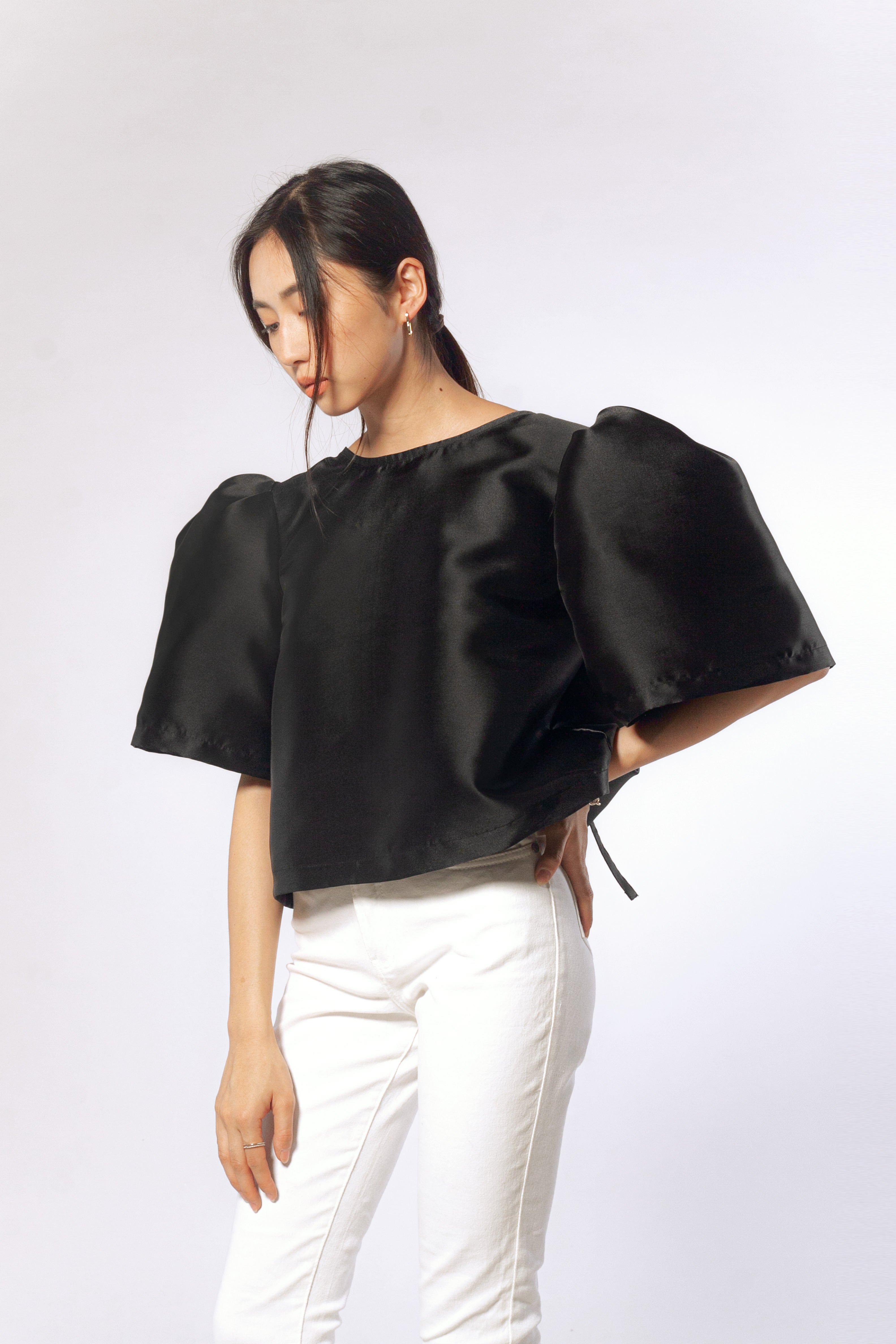 Gabriela Top – Christiana Manila